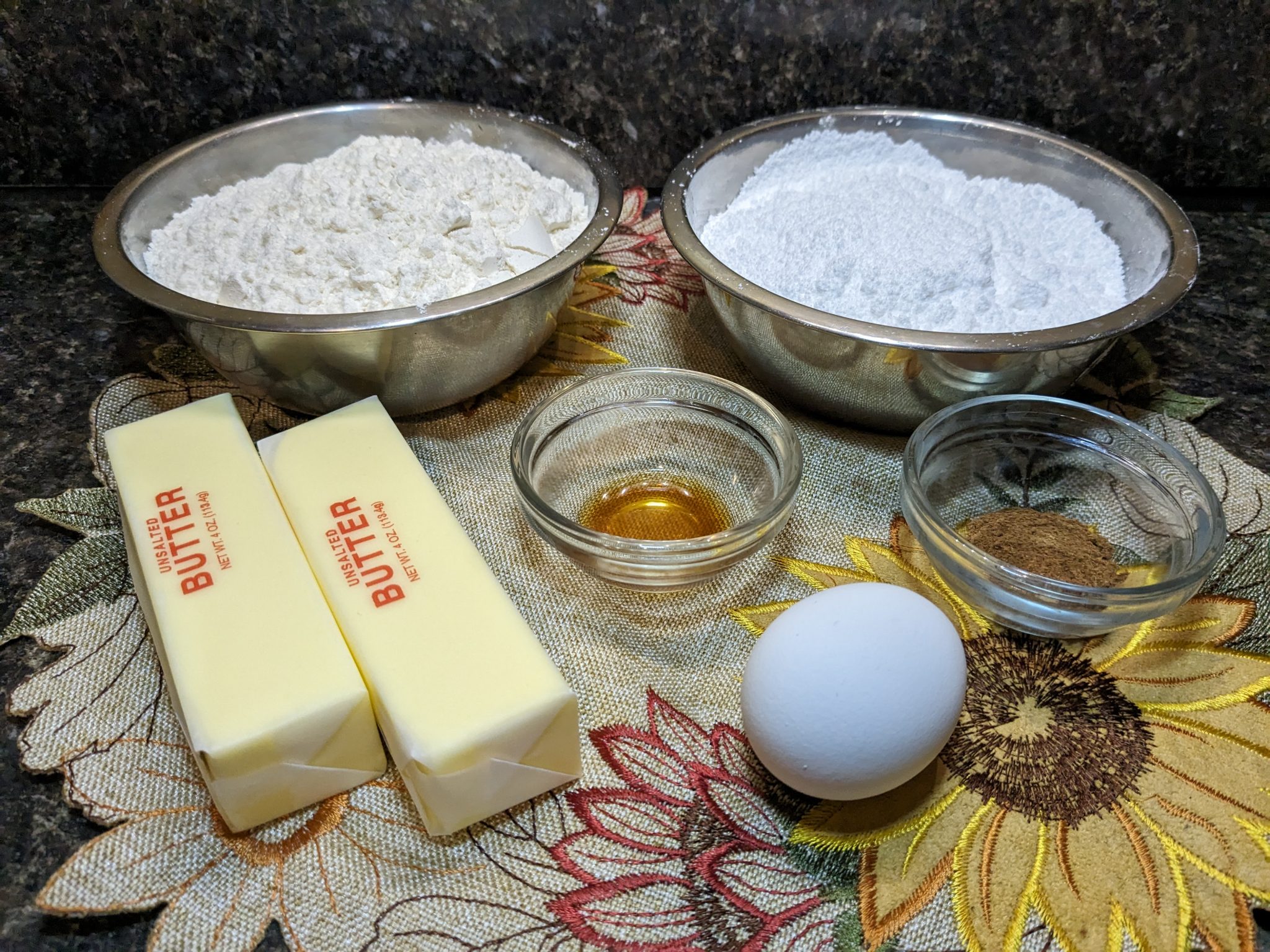 Copycat Snacks: Brown Sugar Cinnamon Pop-Tart Bars - Flour and Sunflowers