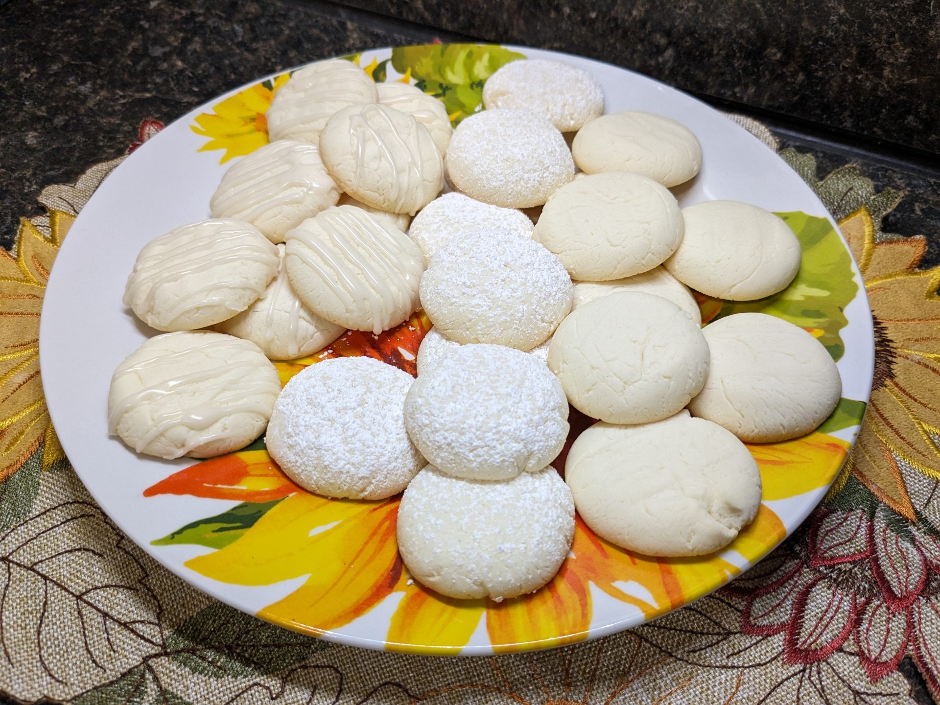 Brazilian Sequilhos: Corn Starch Cookies - Flour and Sunflowers
